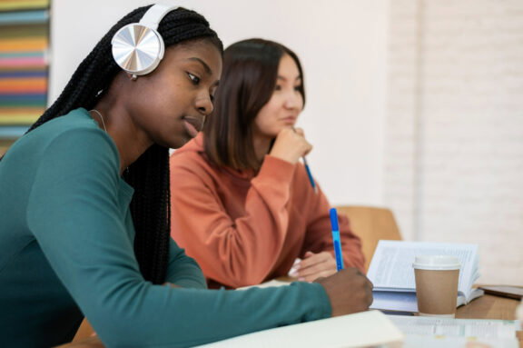 IB English Paper 2 Exam Preparation Workbook | TutorsPlus